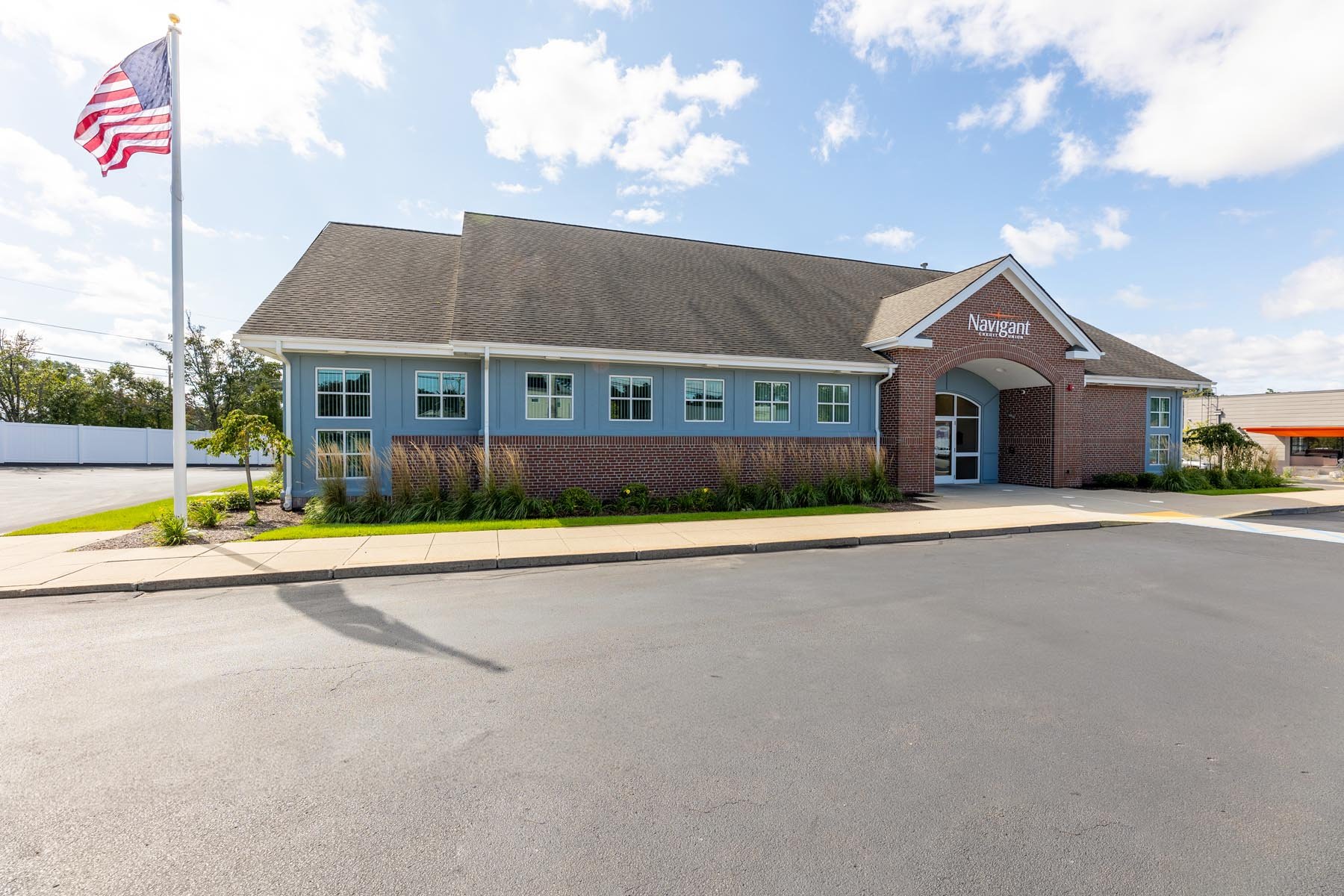 1798 Smith Street - The Discovery Group INC