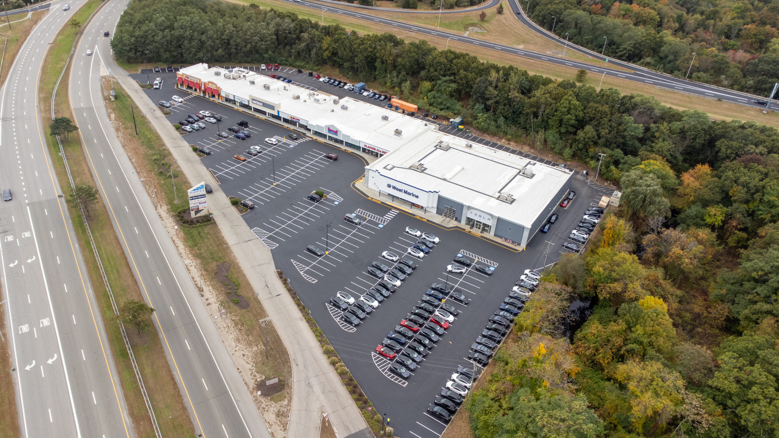 Warwick Commons - The Discovery Group INC